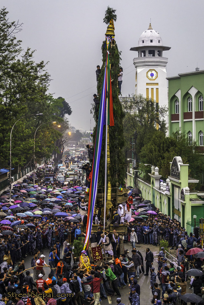 Seto Machhindranath - Street Nepal